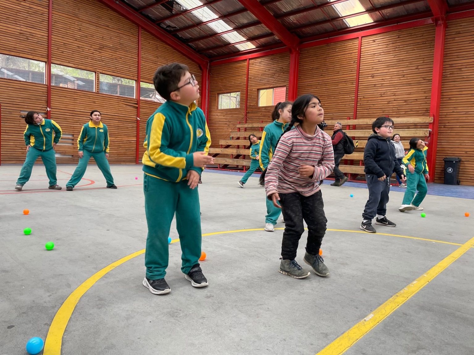 Danzando en el mundo acuático - Programa de Fomento del Arte en la ...